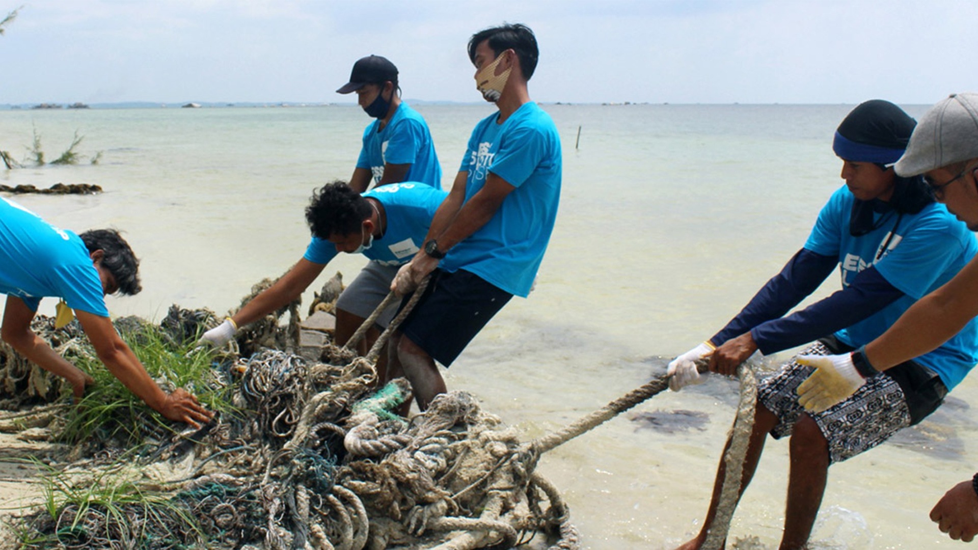 Planet or Plastic? Beach Clean Up