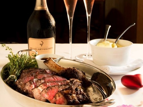 Spago Dining Room by Wolfgang Puck - Michelin Starred Celebrity Chef ...