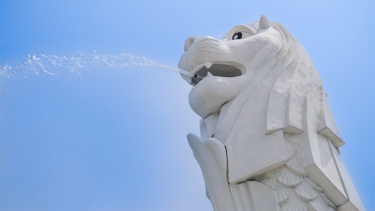 The Merlion and How to Get to the Merlion Park in Singapore
